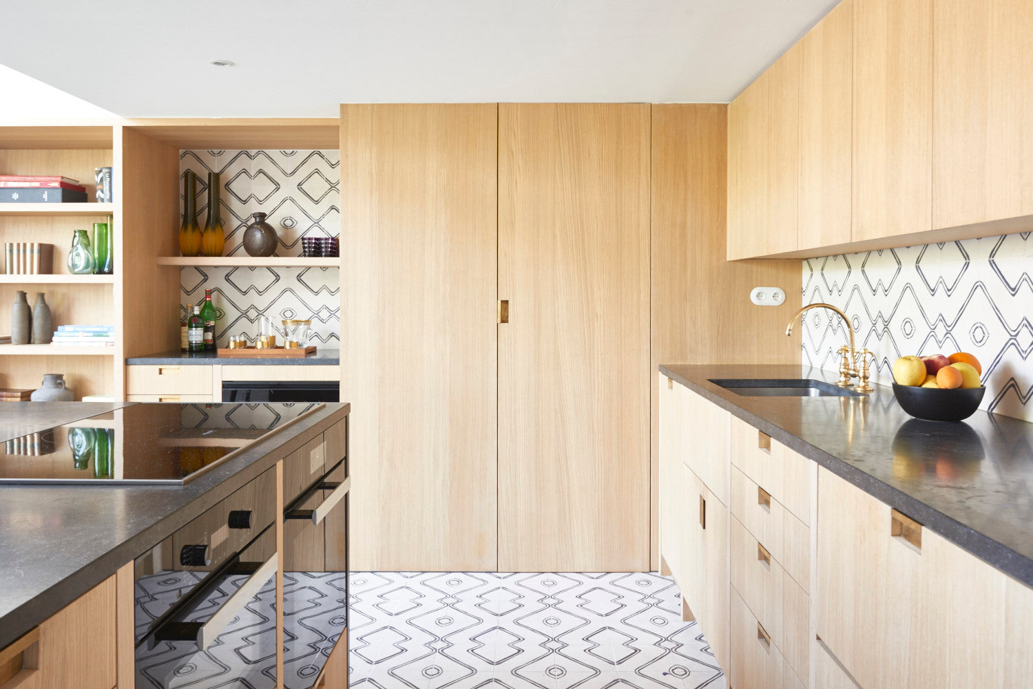 TILE – Commune Shop